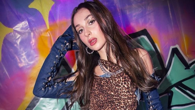 Manifest Zeynep Sude Oktay Biyografisi: Kimdir, Kaç Yaşında, Aslen ...