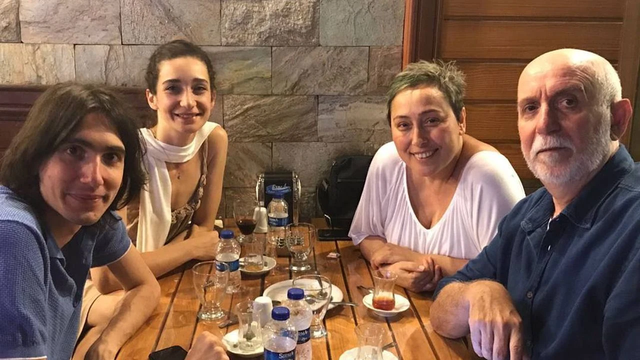 Macit Koper Eşi Kim, Kaç Yaşında? Hülya Koper Neden, Hangi Hastalıktan ...