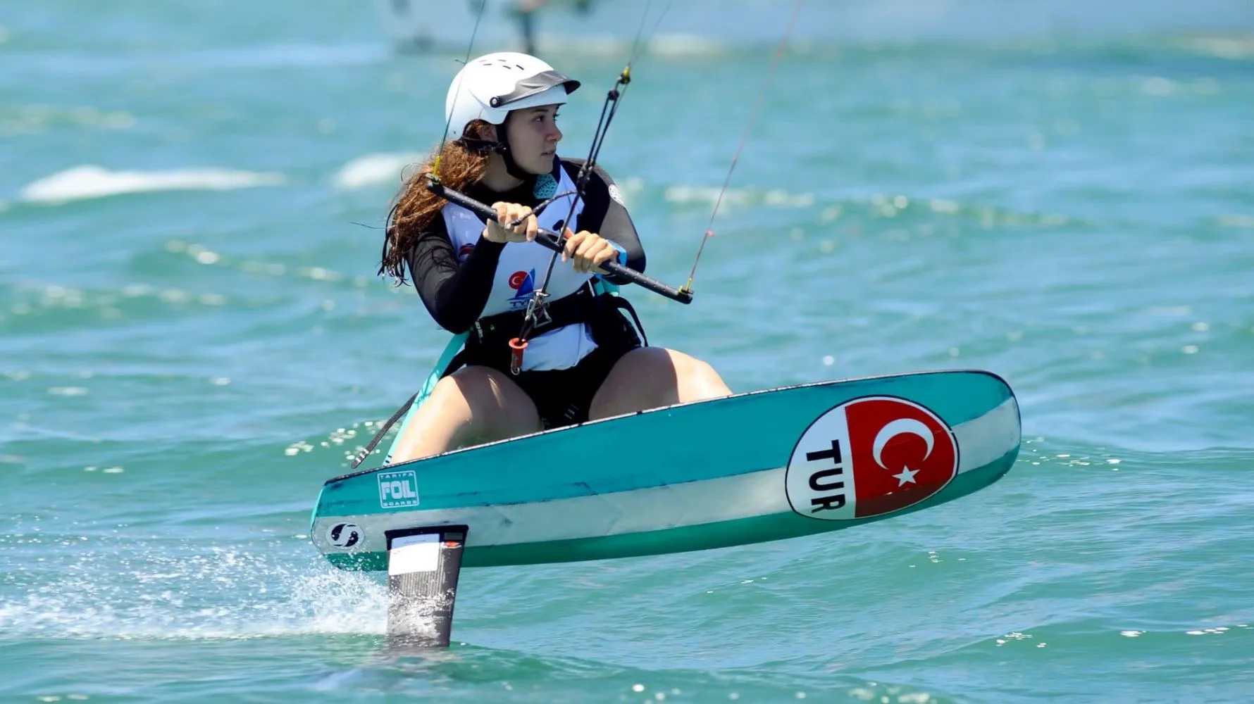 Deniz Sorguç Kimdir? Türk Yelkeninin Genç Yıldızının Çarpıcı Başarı ...