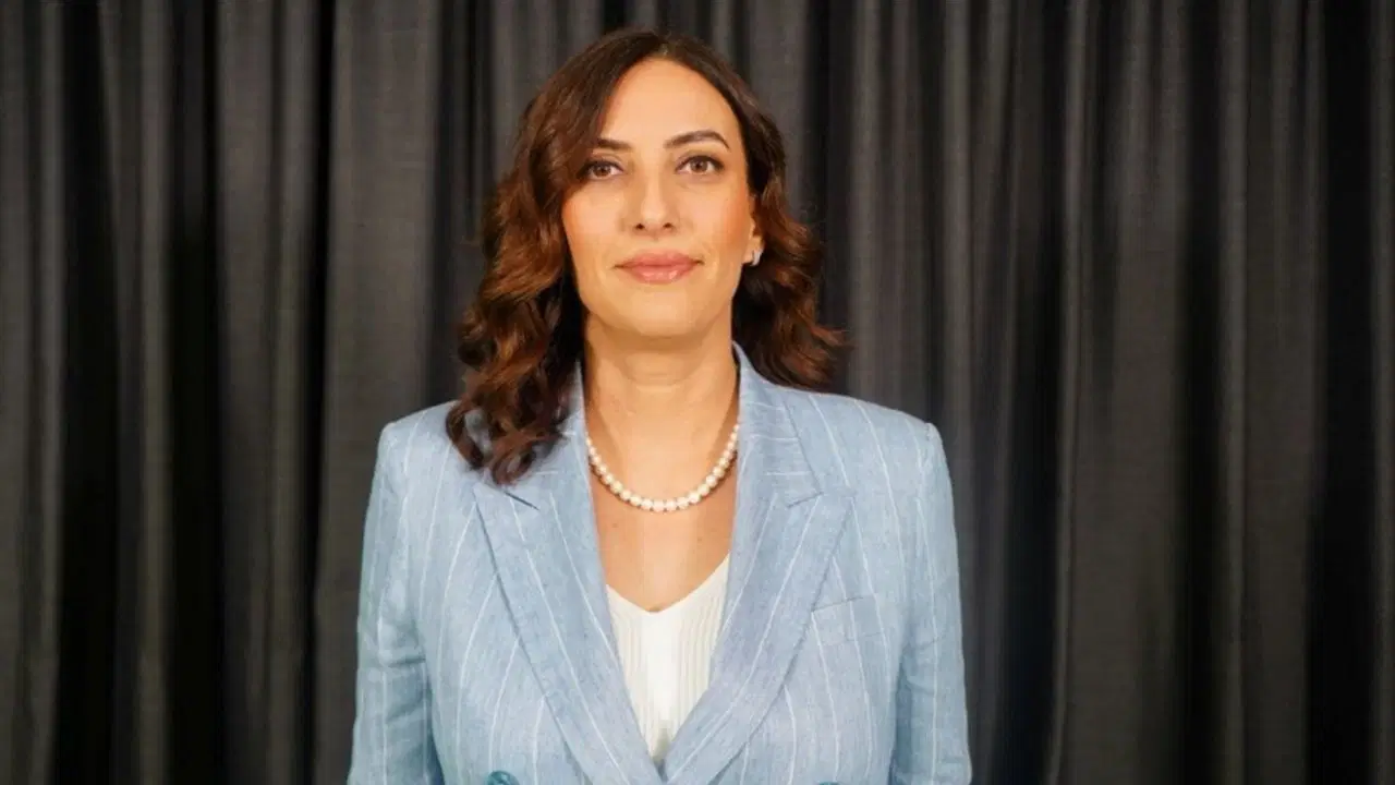 Evrim Rızvanoğlu kimdir, hangi partiden istifa etti? Kaç yaşında ...