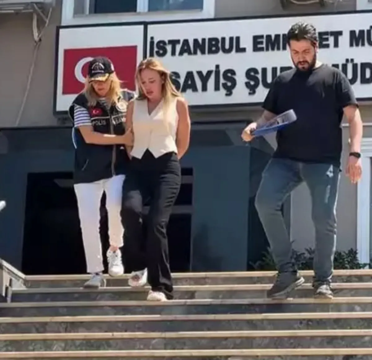 Meral Kaplan Kimdir? Meral Kaplan neden gözaltına alındı? Kariyeri ...